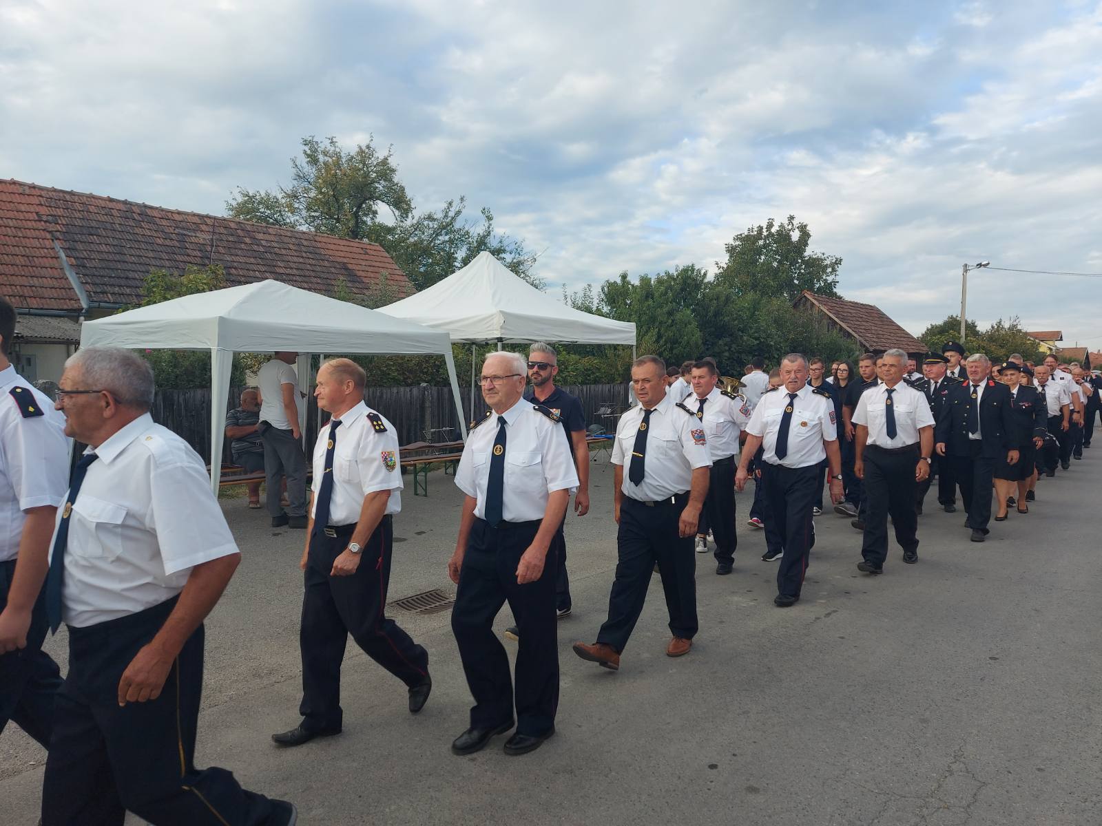 DVD Markovac Našički proslavio svojih 100 godina vrijednog rada - Radio ...