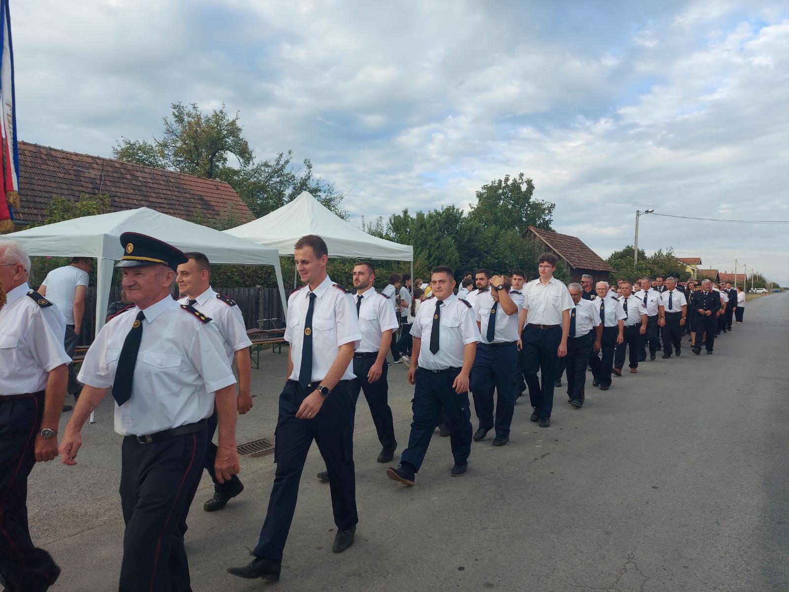 DVD Markovac Našički proslavio svojih 100 godina vrijednog rada - Radio ...